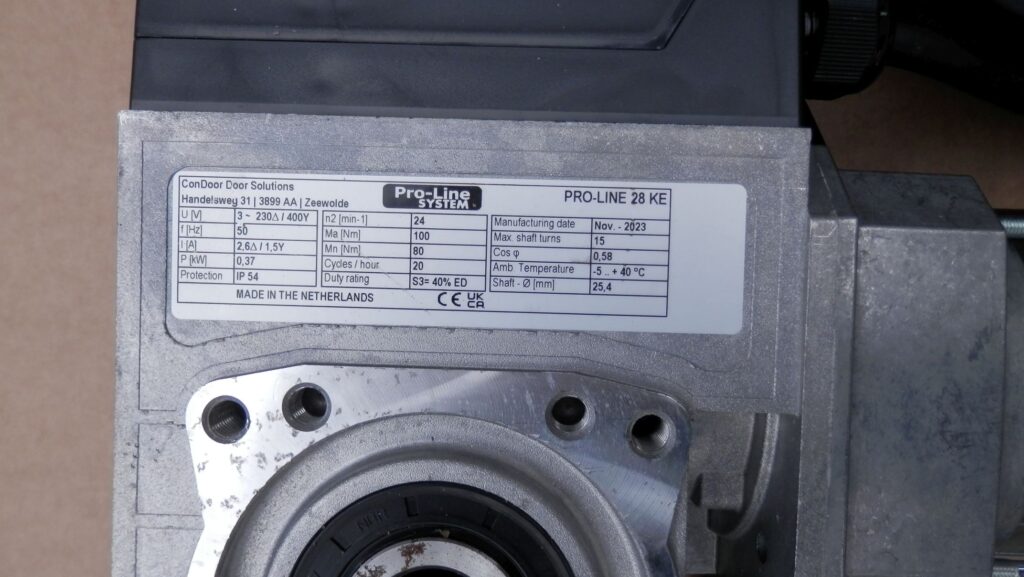 Pro Line 28 KE + centrala V7E napęd bramy przemysłowej